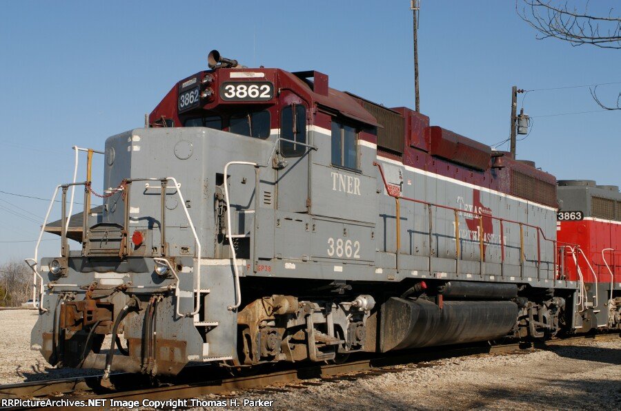 TNER 3862 GP38